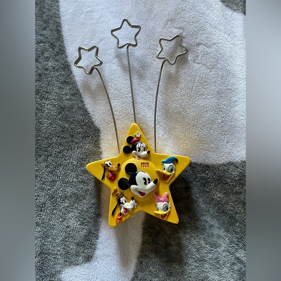 Hallmark | Other | Disney 0 Hallmark Pictures Star Holder | Poshmark
